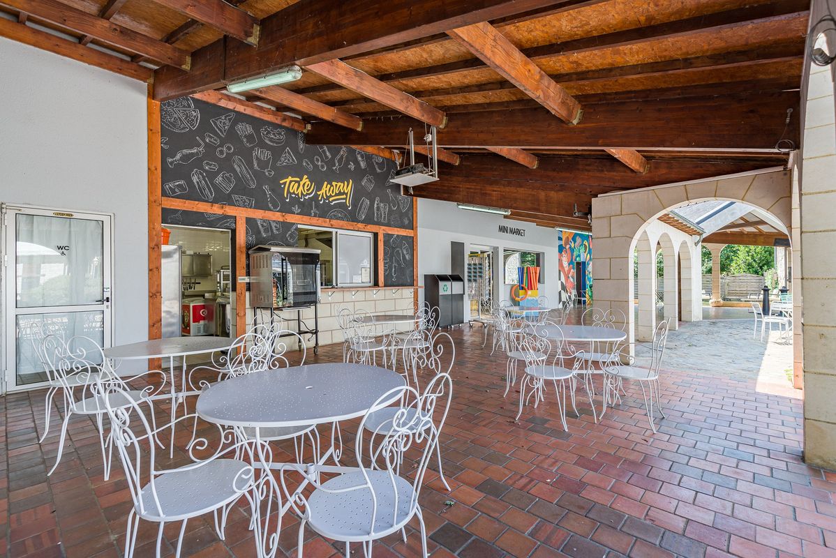 Le Domaine de la Brèche - Camping 5 étoiles à Varennes-sur-Loire ...